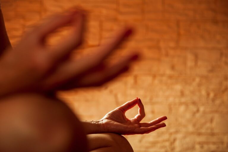 Meditation Mudras Guide: 11 Simple Hand Mudras To Try Today - Yoga Holidays